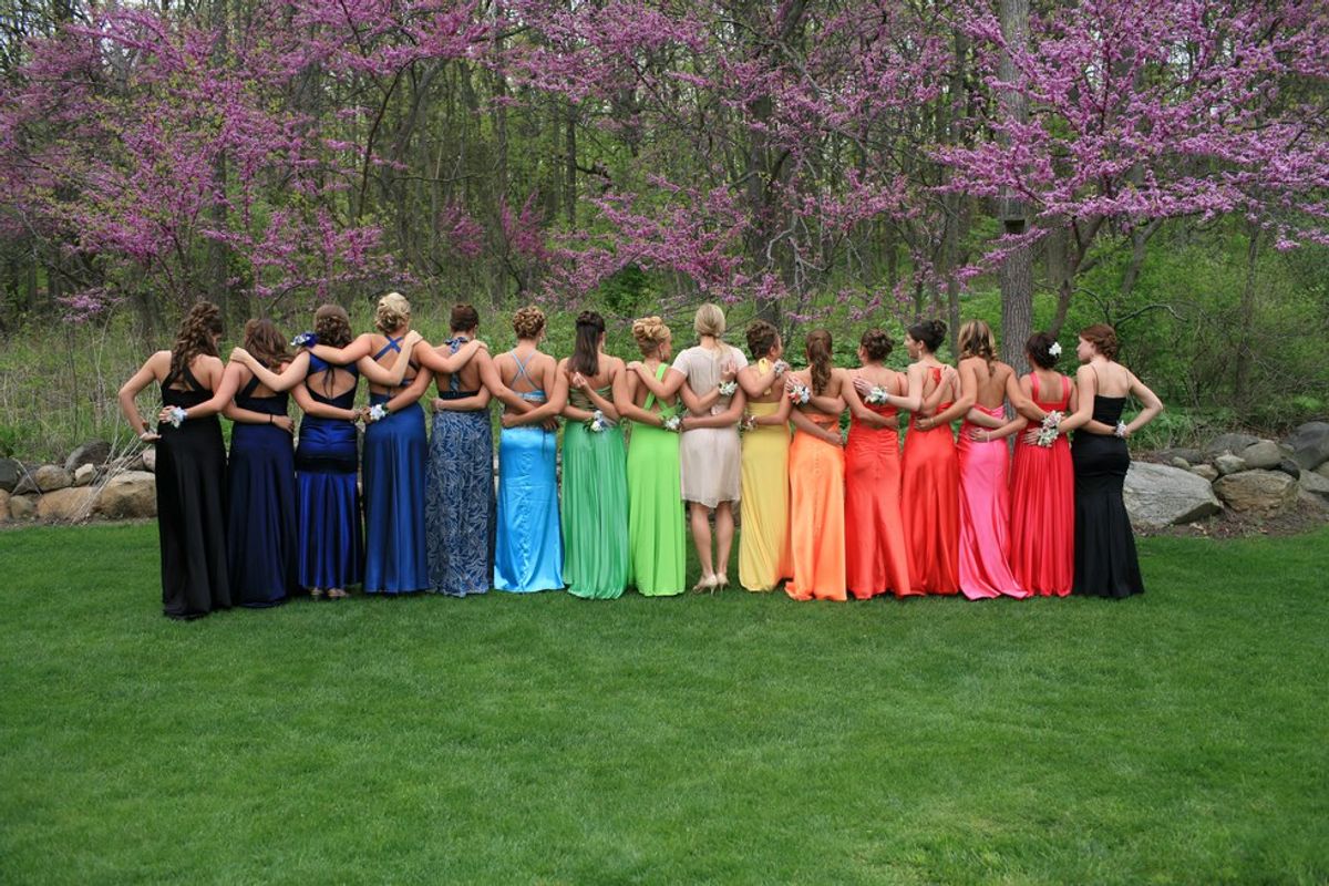 7 Ways College Formals Are Almost Just Like High School Proms