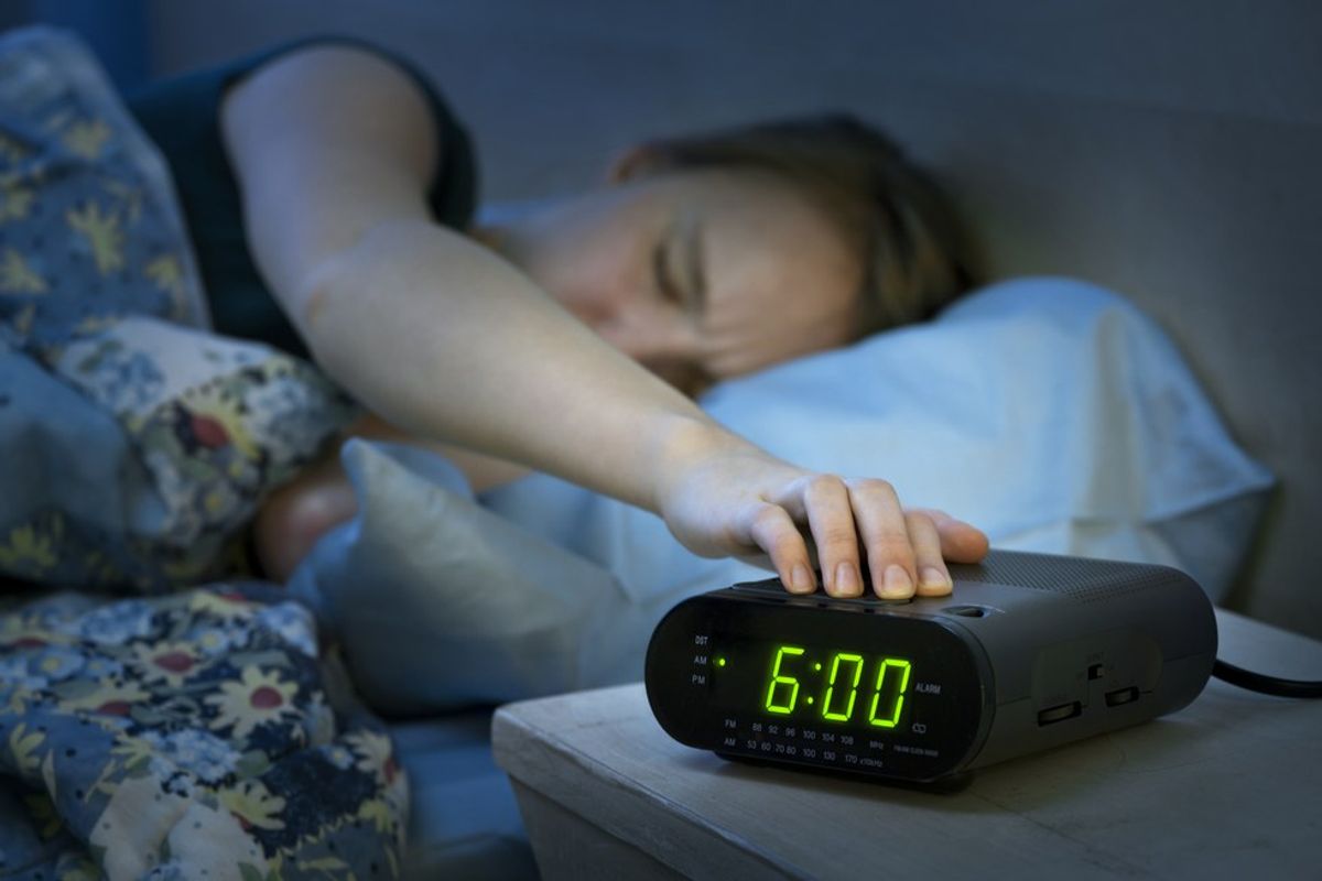 8 Tips For All People Who Struggle To Wake Up Early