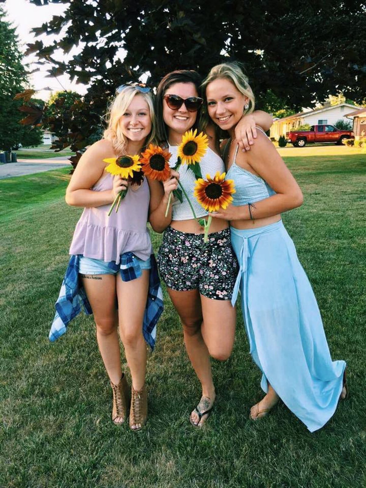 The 5 Stages Of Going Through A Best Friend Break Up