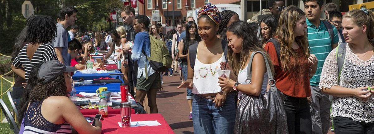 6 Reasons To Join Clubs In College