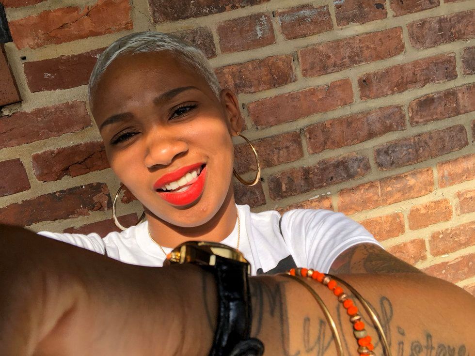 Black Women Showed Off Their Favorite Red Lippies On Twitter & We Stan ...