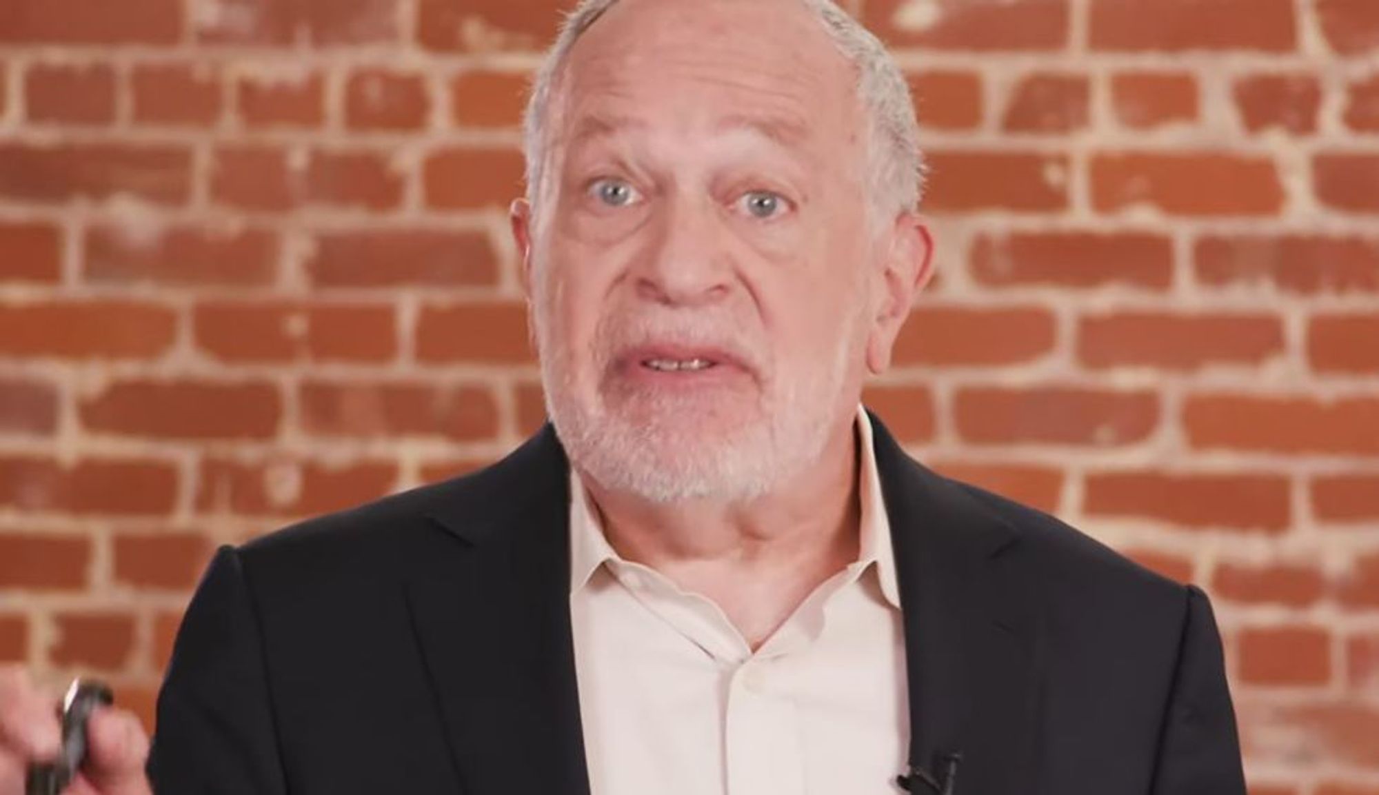 Robert Reich breaks down the sham of corporate social responsibility ...