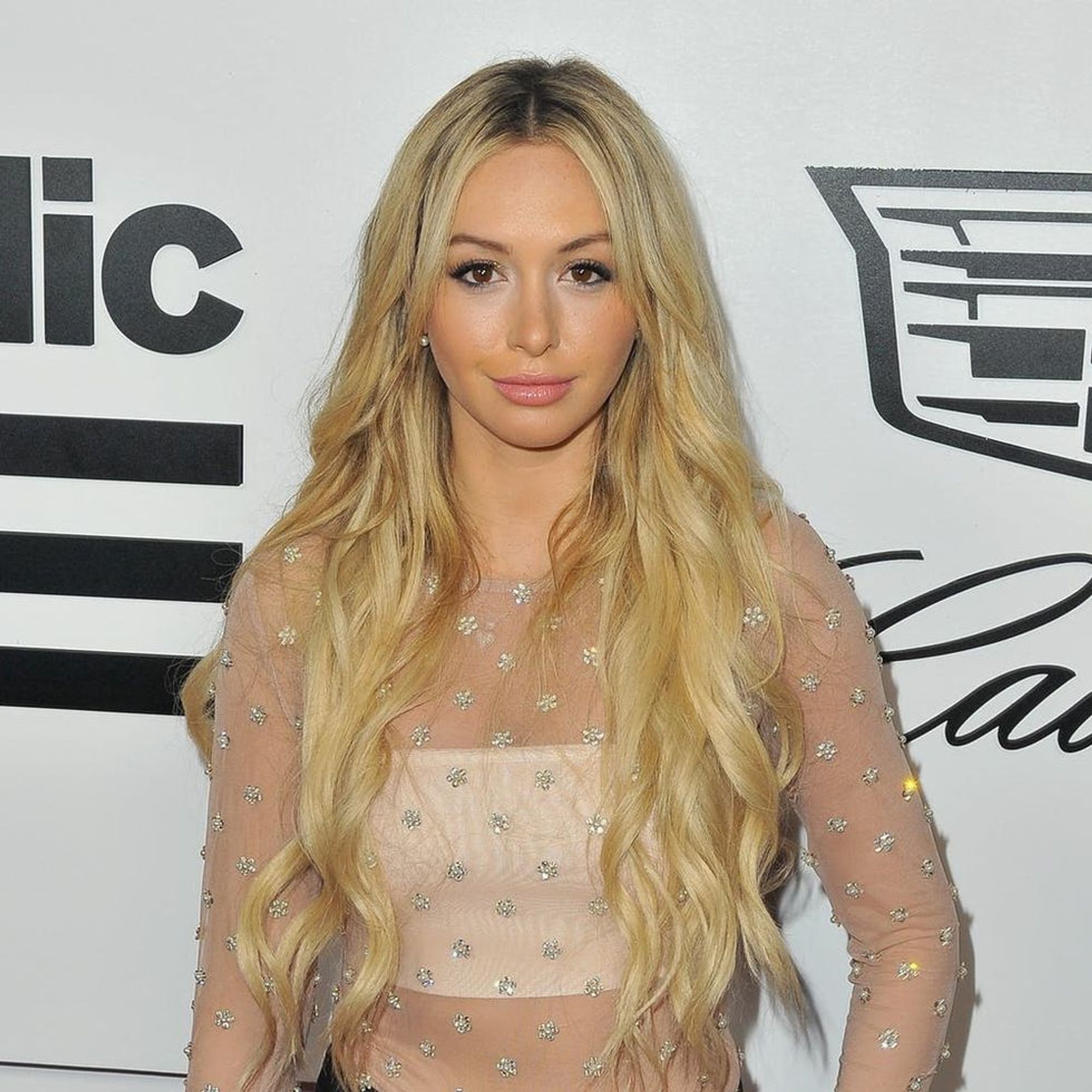 Corinne Olympios Says Shes Dating Someone New “im Really Happy