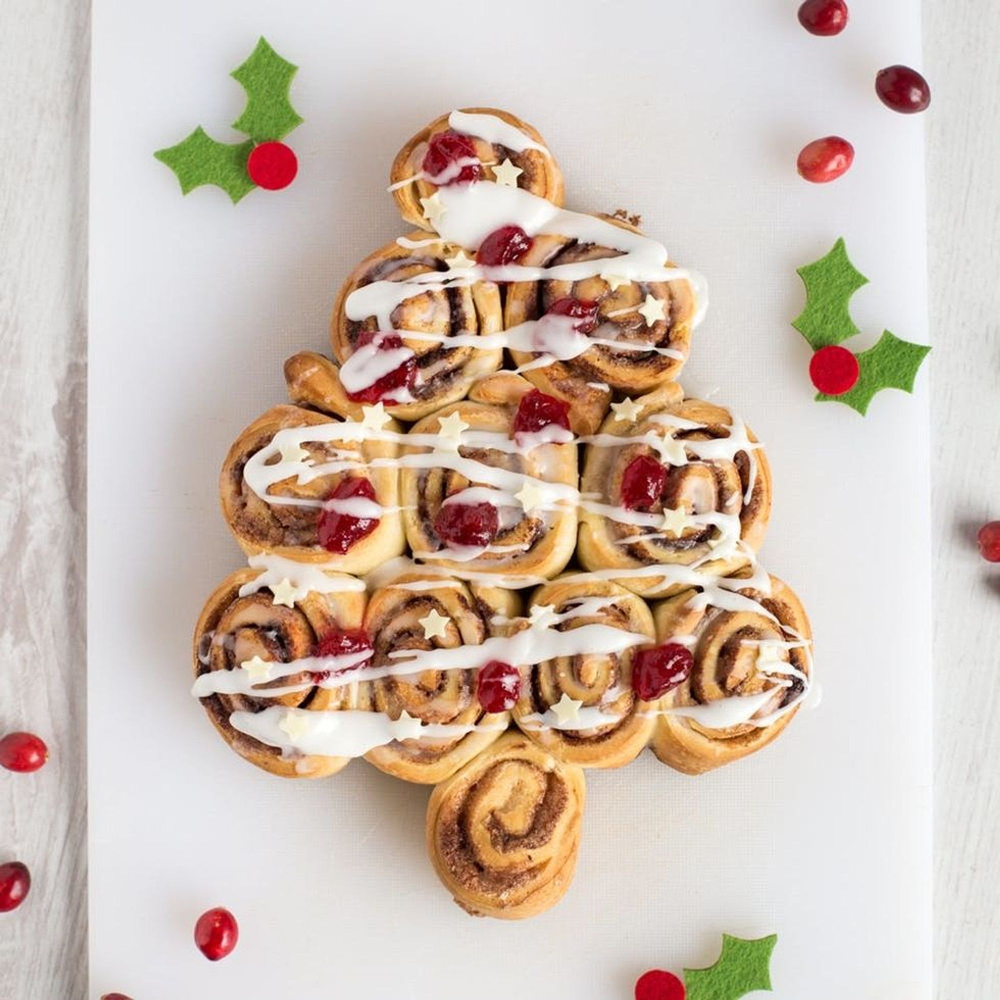 ‘Tis the Season to Make Everything Christmassy — Try This Cinnamon Bun ...