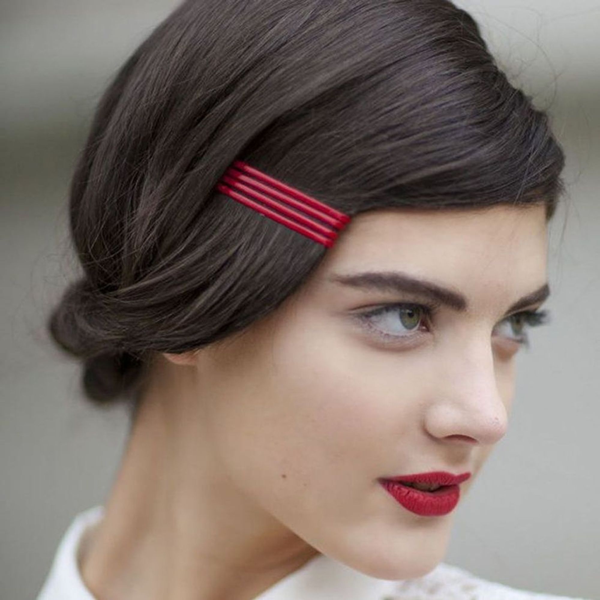 14 Hairstyles That Prove Bobby Pins Are The Only Hair Accessory You 14-hairstyles-that-prove-bobby-pins-are-the-only-hair-accessory-you