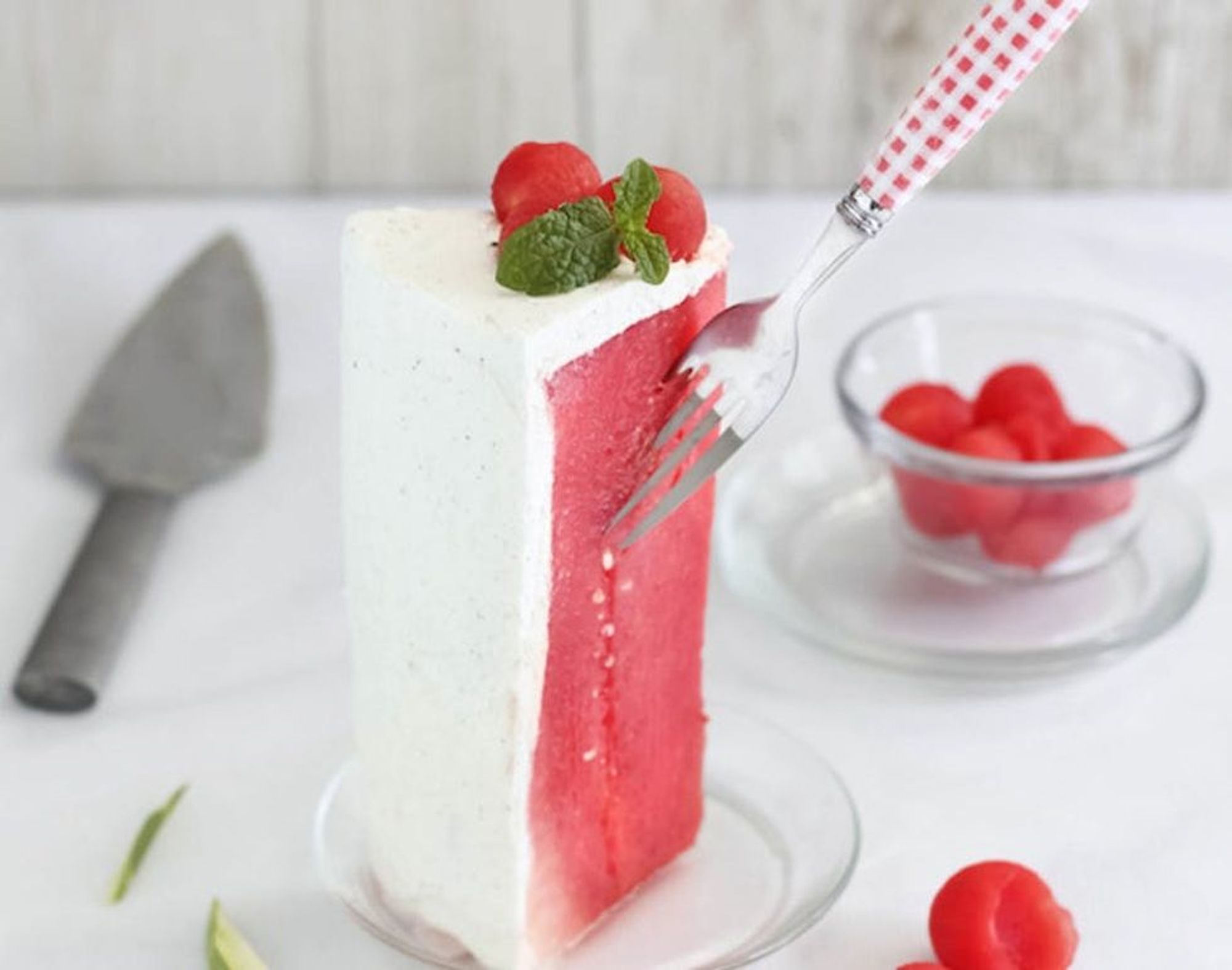 17 Easy No Bake Cake Recipes Brit Co 17-easy-no-bake-cake-recipes-brit-co