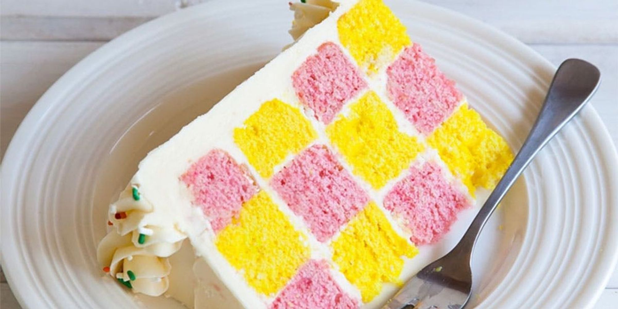 How to Make a Checkerboard Cake That Will Blow Your Guests' Minds ...