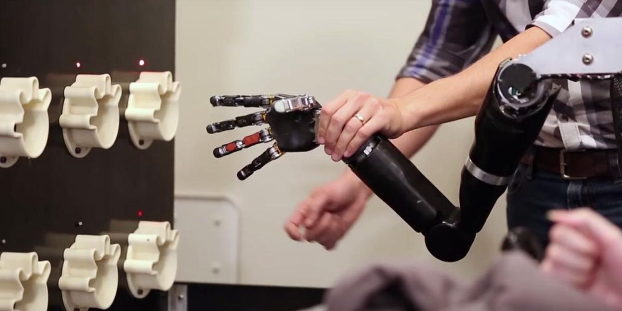 POTUS Fist-Bumps Robotic Arm, Man Feels It - Gearbrain