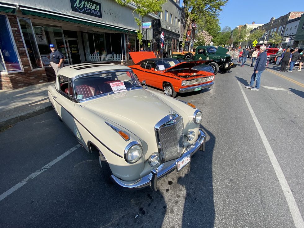 Hemmings 2023 Cruise-Ins Return to Downtown Bennington | The Online ...
