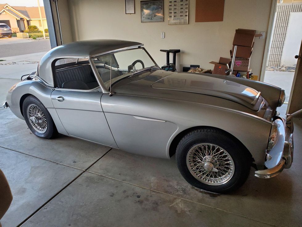 A stylish 1955 GMC pickup, Hemi-powered Road Runner, and split-window ...