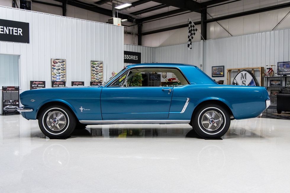 Market Snapshot: Early Mustangs from 1965 and 1966 - Hemmings