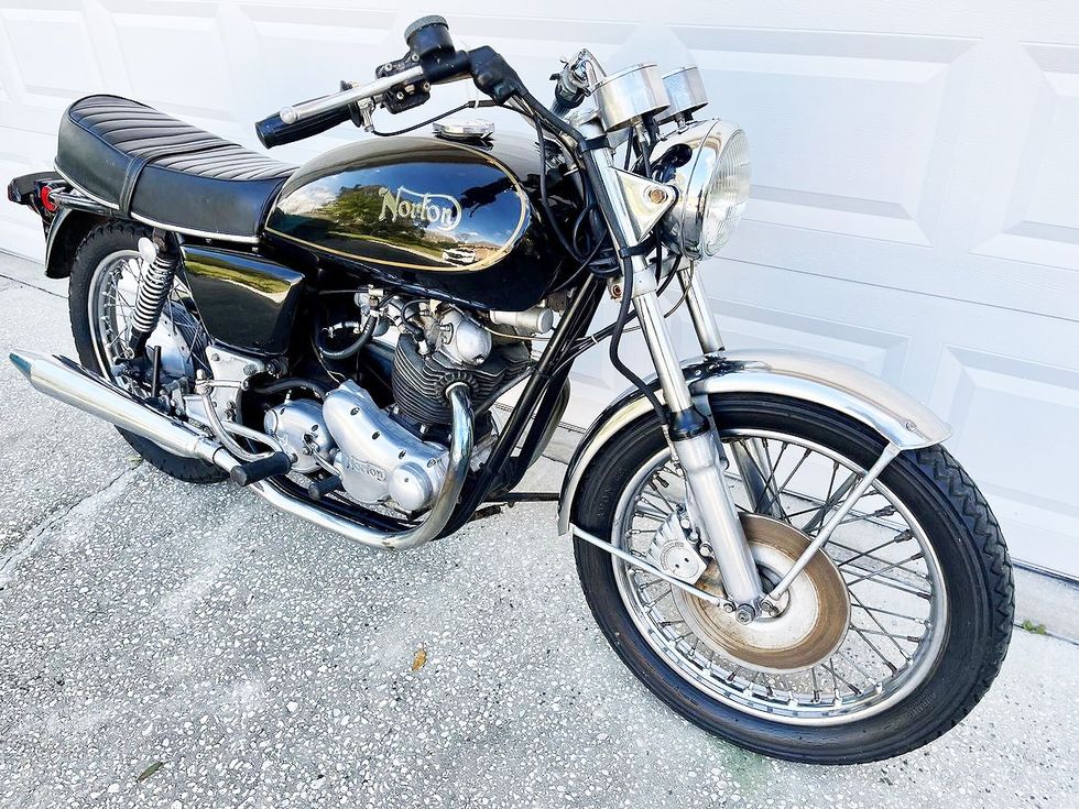 What Would Peter Egan Do? Probably Tell Me to Buy this 1972 Norton ...
