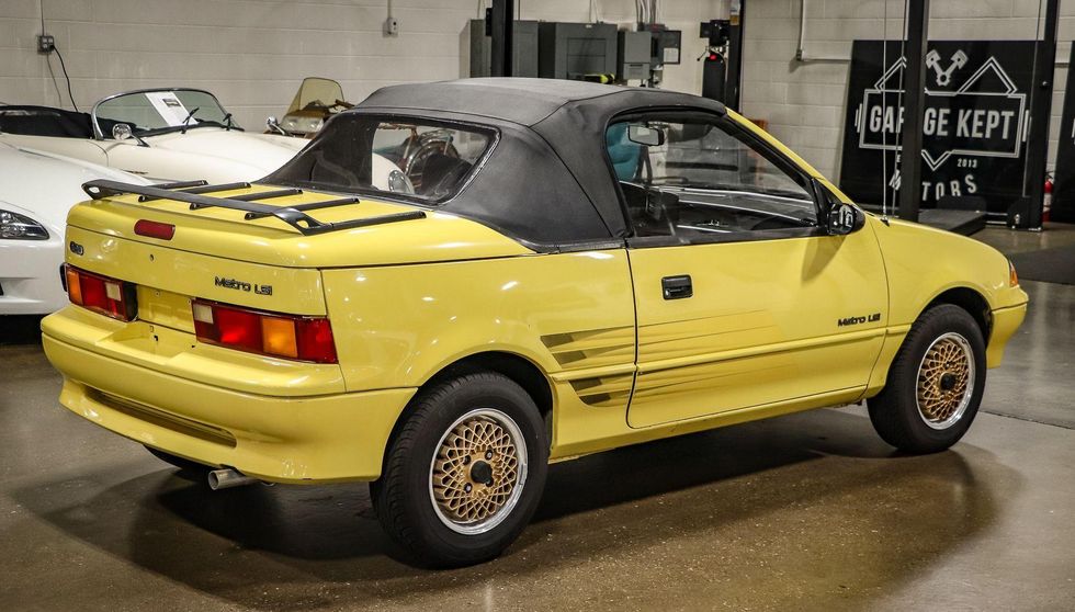 MPG + SPF: 1991 Geo Metro LSi convertible offers thrifty, topless fun ...
