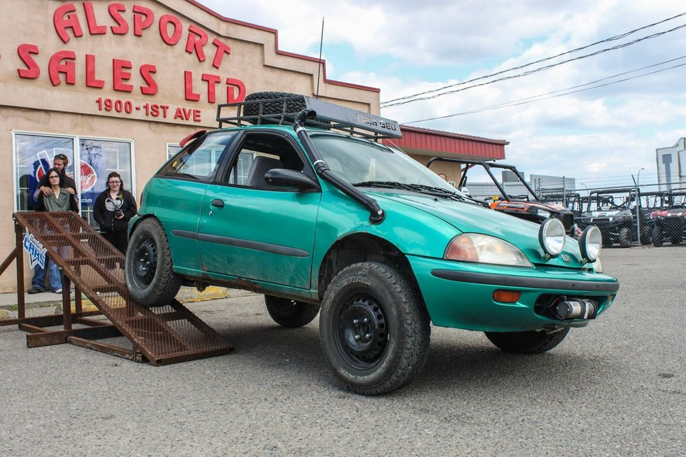Geo Metro built for rallying makes surprise wedding stop | Hemmings
