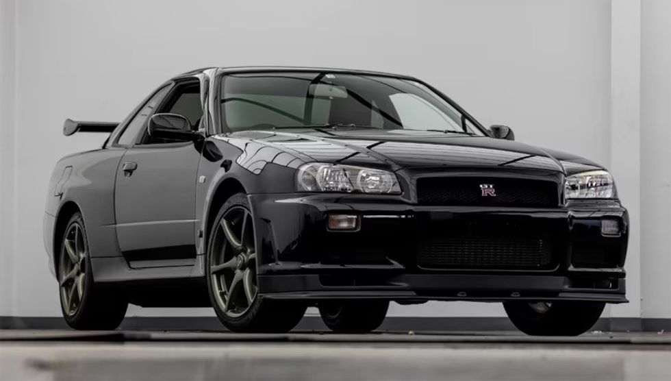 This Nissan Skyline GT-R M-Spec Offered by Mecum Auctions is a JDM ...