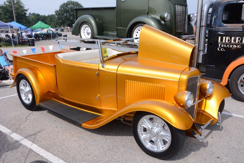 Thousands Of Cars And Trucks Gather For The 2023 NSRA Street Rod ...