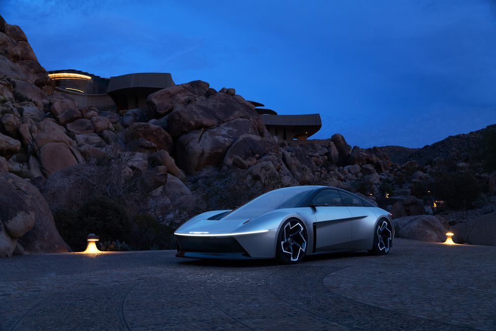 Tech Savvy Halcyon Concept Car is a Glimpse into Chrysler’s Wild Future ...