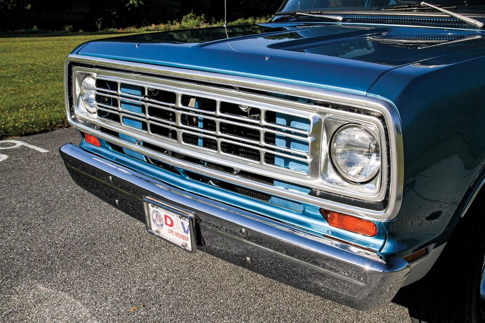 Hidden away for years, preserved 1975 Dodge D100 Adventurer now enjoys ...
