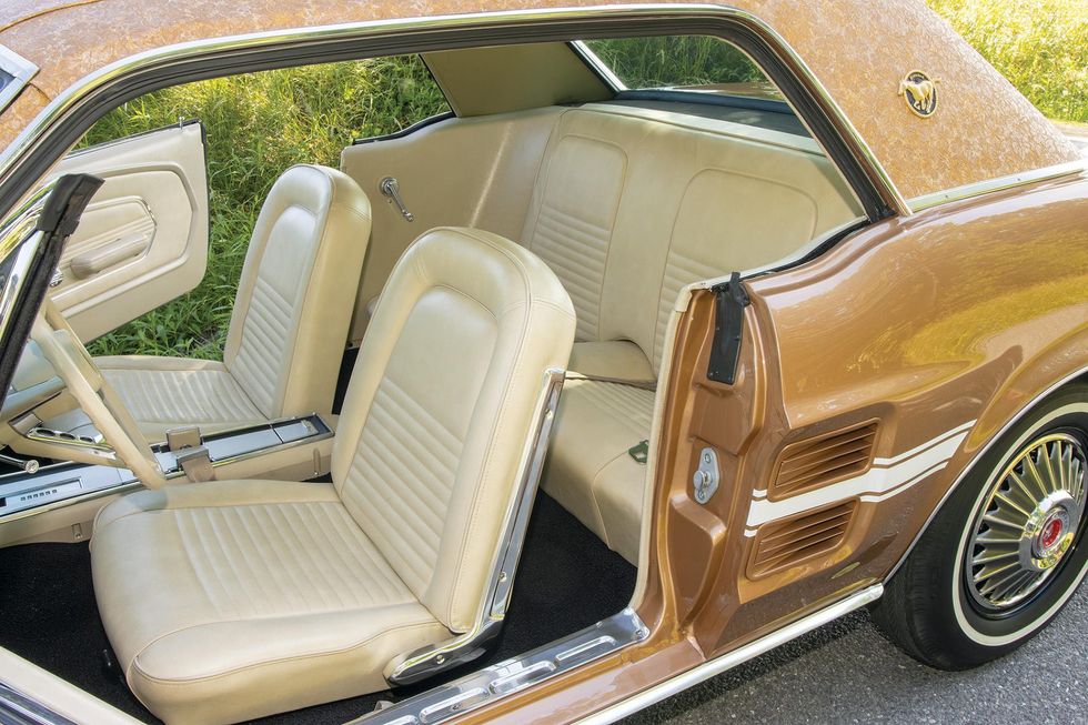 Rather than make glue out of old ponies, Ford whipped up a dealer ...