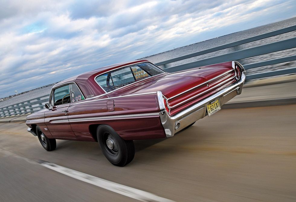 This Heavy-Hitter 1962 Pontiac Catalina Continues On as a Tribute to a ...