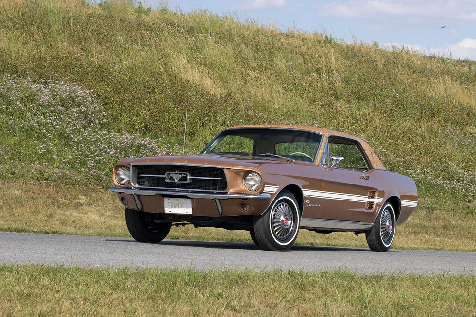 Rather than make glue out of old ponies, Ford whipped up a dealer ...