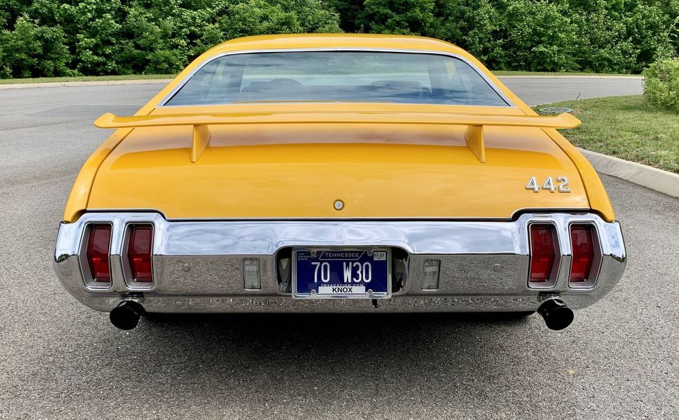 Find of the Day: 1970 Oldsmobile 442 Built to Overtake the Pontiac GTO ...