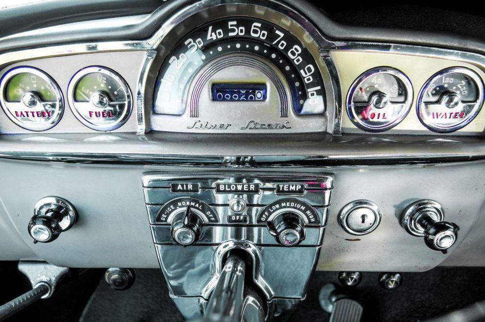 Dashboard Design: 1950 Pontiac Chieftain - Hemmings