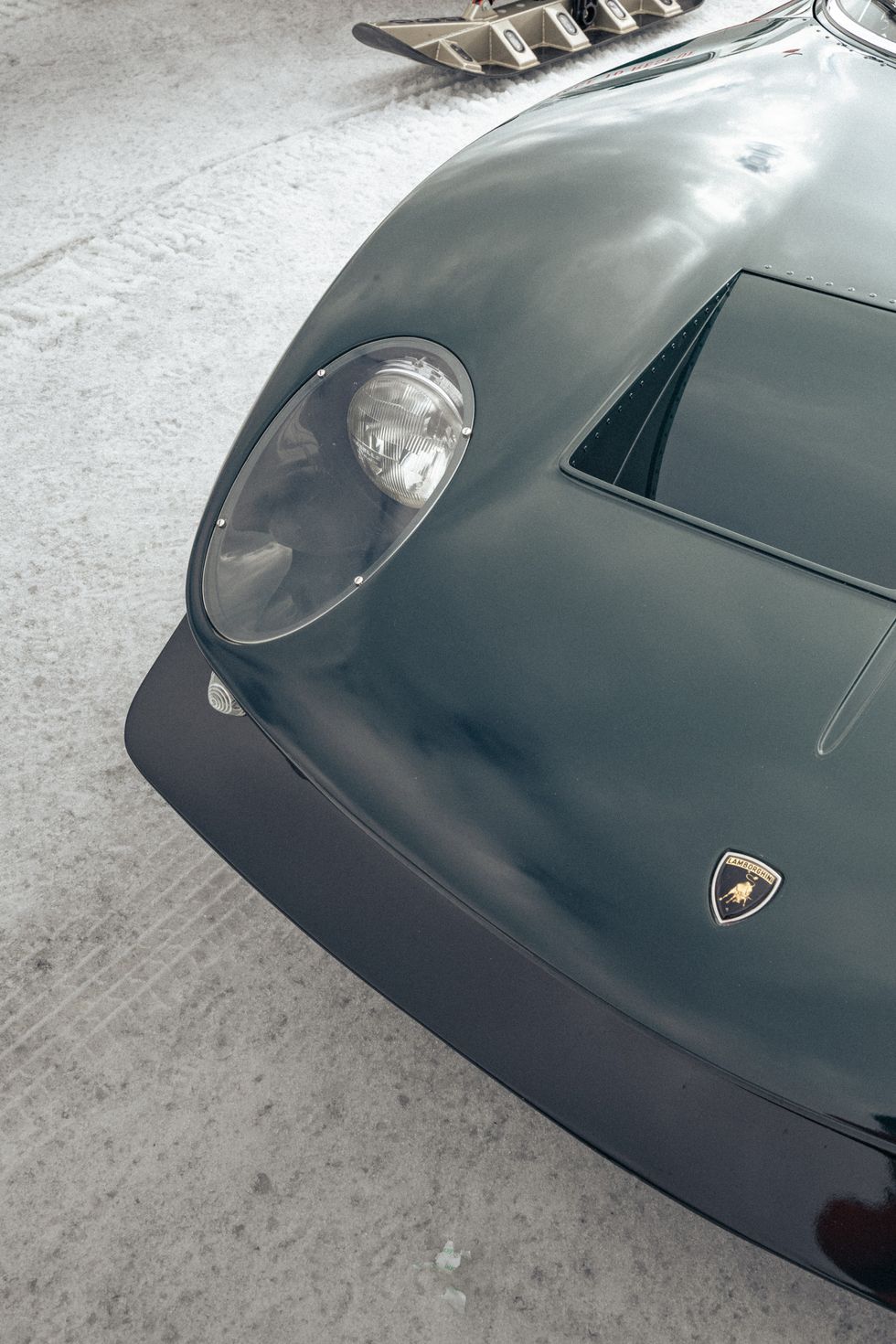 A Polo Storico-certified Lamborghini Miura P400 S goes Ice Racing ...