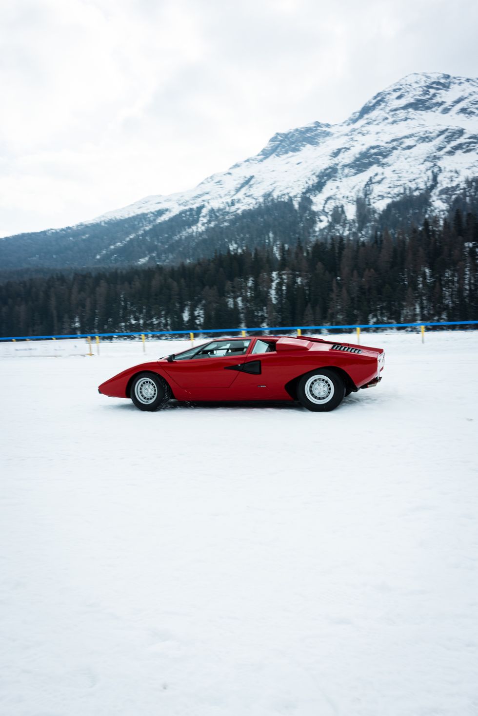 A Polo Storico-certified Lamborghini Miura P400 S goes Ice Racing ...