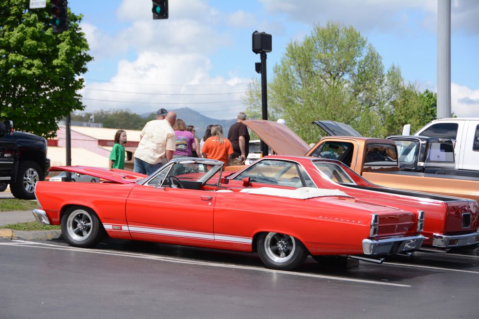 Cruising the Strip at the Spring 2023 Pigeon Forge Rod Run | Hemmings