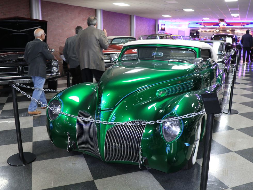 The Last Drag Race: A Special Night At The Lions Drag Strip Museum ...