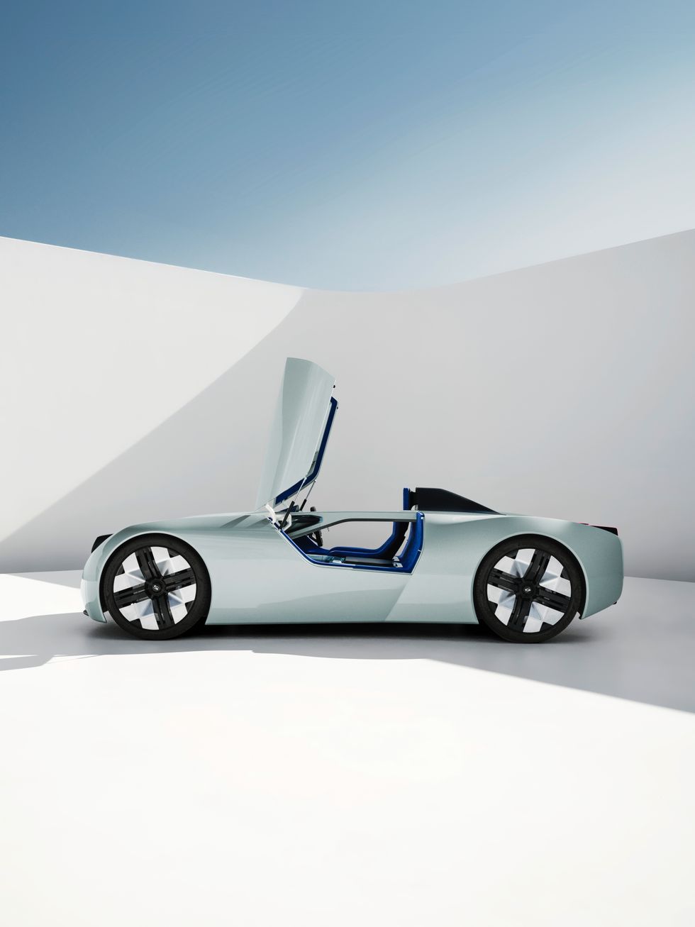 Triumph Returns to Honor the Historic Speed Record Breaking TR2 MVC575 ...