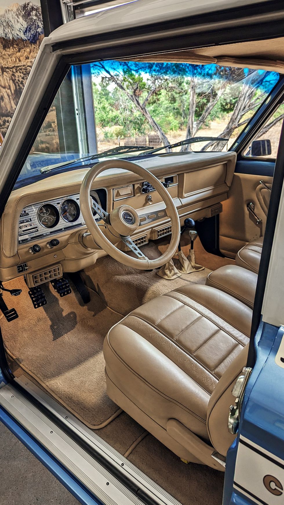 This Hemi-Powered 1975 Jeep Cherokee S Boasts 485 Horsepower and ...