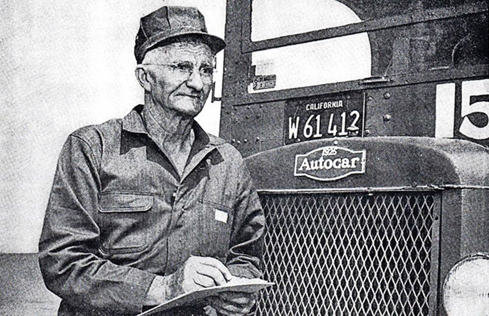 Four-Links - the Viking electrics, high-tech milk trucks, Leo Goossen ...