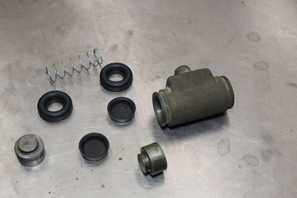 How To Rebuild A Drum Brake Wheel Cylinder - Hemmings