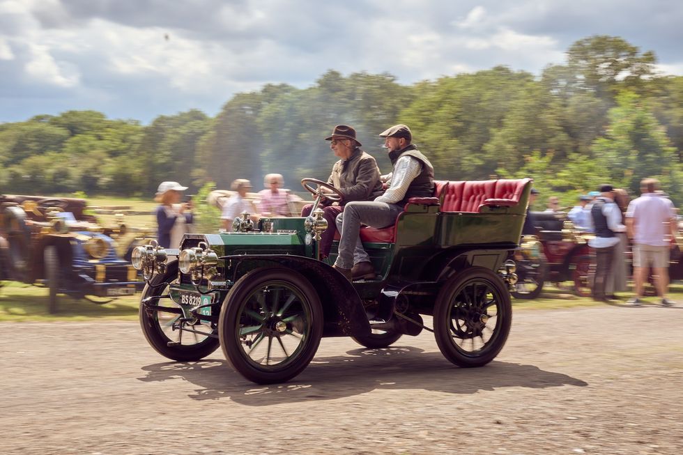 Photo Gallery: Vintage Pre-1905 Pioneering Cars Rev Up for a Summer Run ...