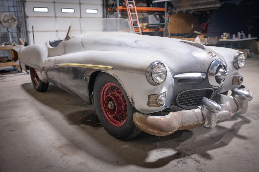 Under the Cadillac and Studebaker sheetmetal lies one of the few Full ...