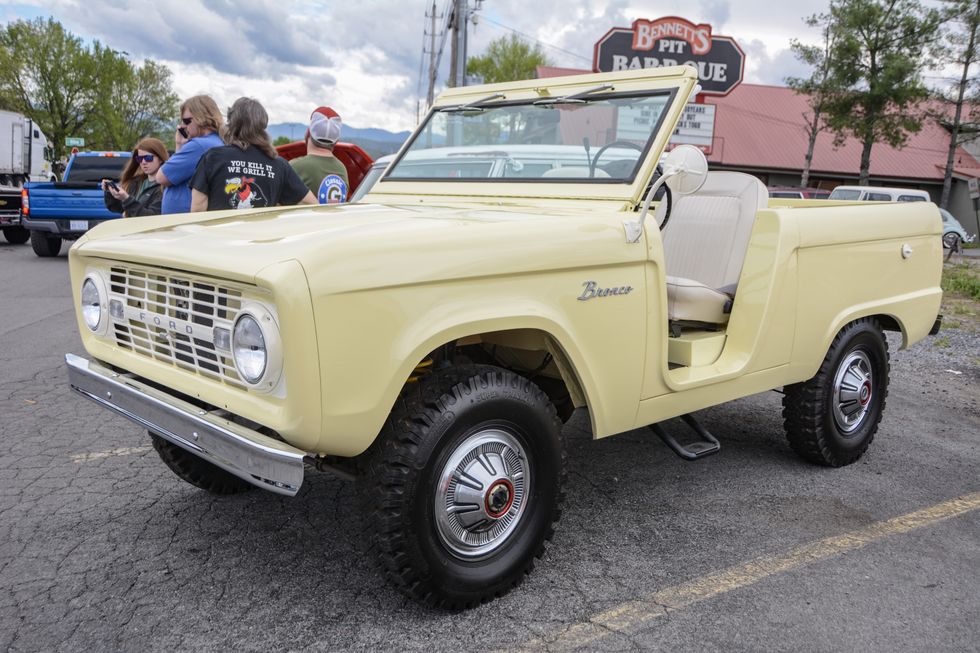 Cruising the Strip at the Spring 2023 Pigeon Forge Rod Run - Hemmings