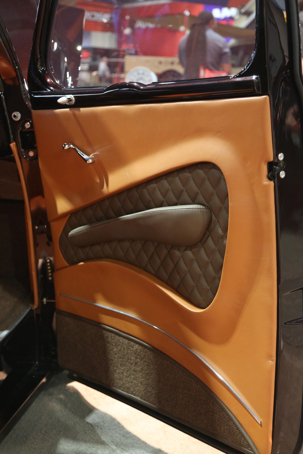 Widebody 1951 Studebaker pickup makes the most of fat-fender street rod ...