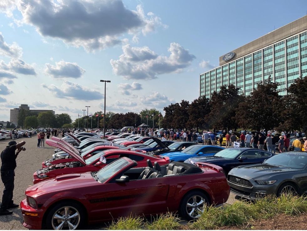 The night of 1,000 Mustangs takes over Detroit for unveiling of seventh ...