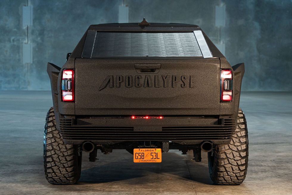 This Apocalypse-Ready Super Truck Ram 1500 TRX Strikes Fear into the ...