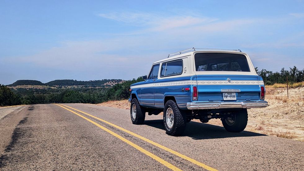 This Hemi-Powered 1975 Jeep Cherokee S Boasts 485 Horsepower and ...