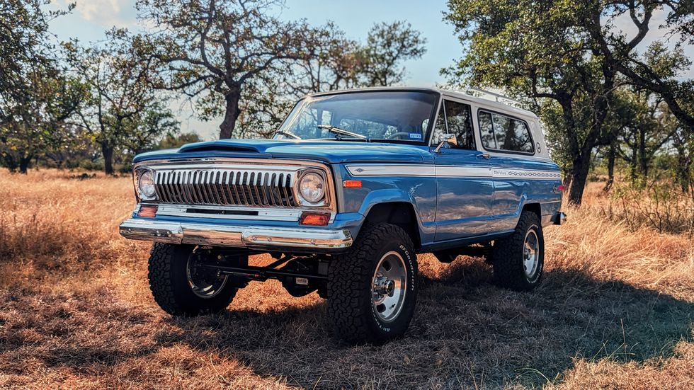 This Hemi-Powered 1975 Jeep Cherokee S Boasts 485 Horsepower and ...