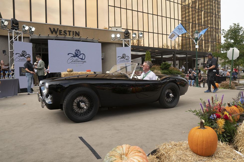 Amelia Earhart's 1937 Cord 812 lands a Best in Show award at ...