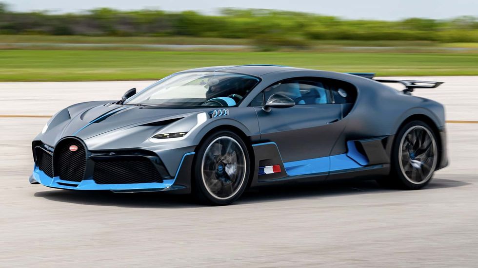 Video: Watch While the Bugatti Chiron Super Sport is Pushed to the ...