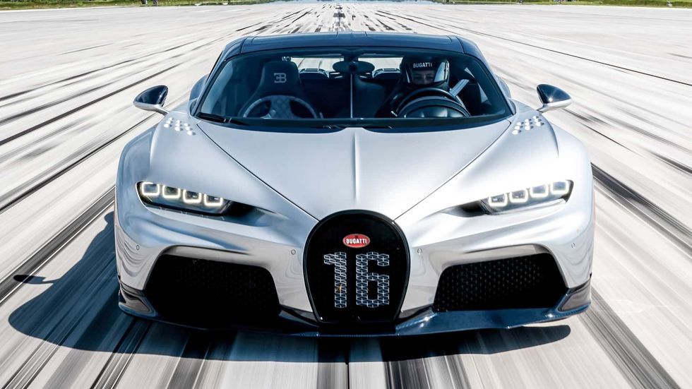 Video: Watch While the Bugatti Chiron Super Sport is Pushed to the ...