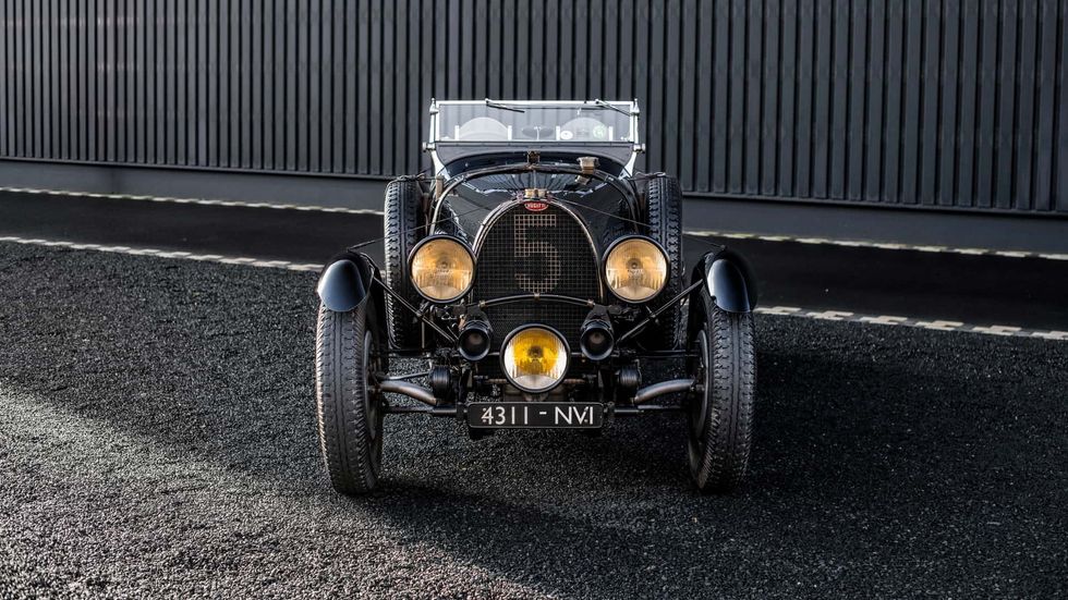 Custom Bugatti Chiron Super Sport Embraces Brand’s Vintage Le Mans Race ...